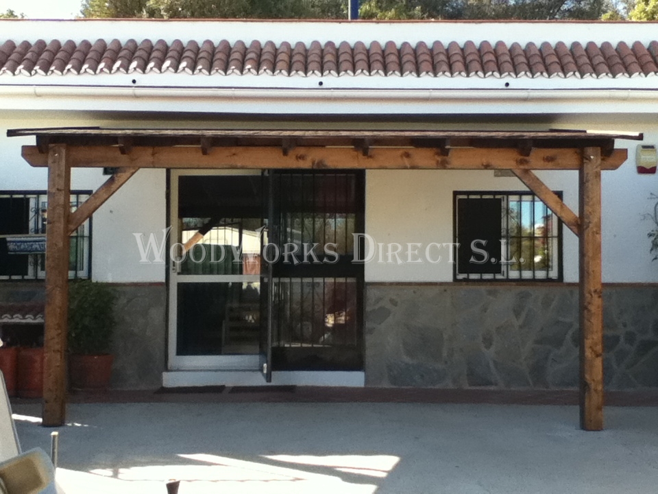 Lean To Red Roof – Malaga | 44 - Woodworks Direct
