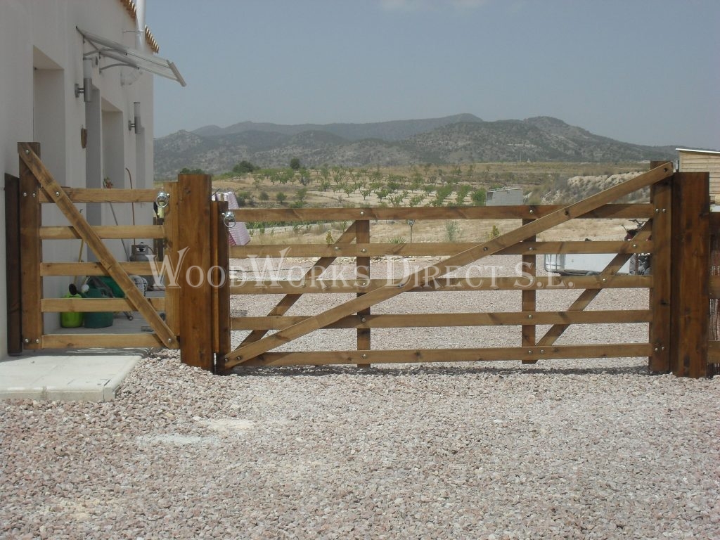 Ranch Style Gates – Jumilla, Murcia | 189 - Woodworks Direct